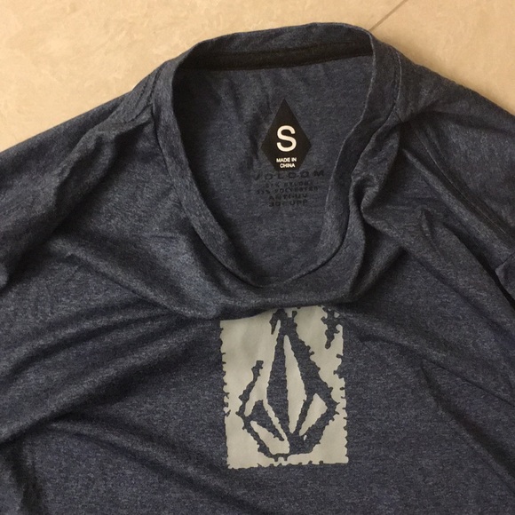 Volcom | Shirts | Volcom Long Sleeve T Shirt | Poshmark